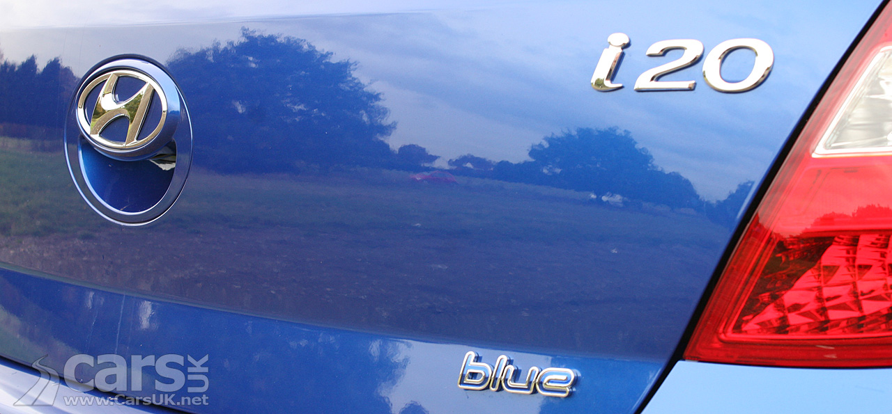 Hyundai i20 Blue 1.4 CRDi 90PS Review | Cars UK