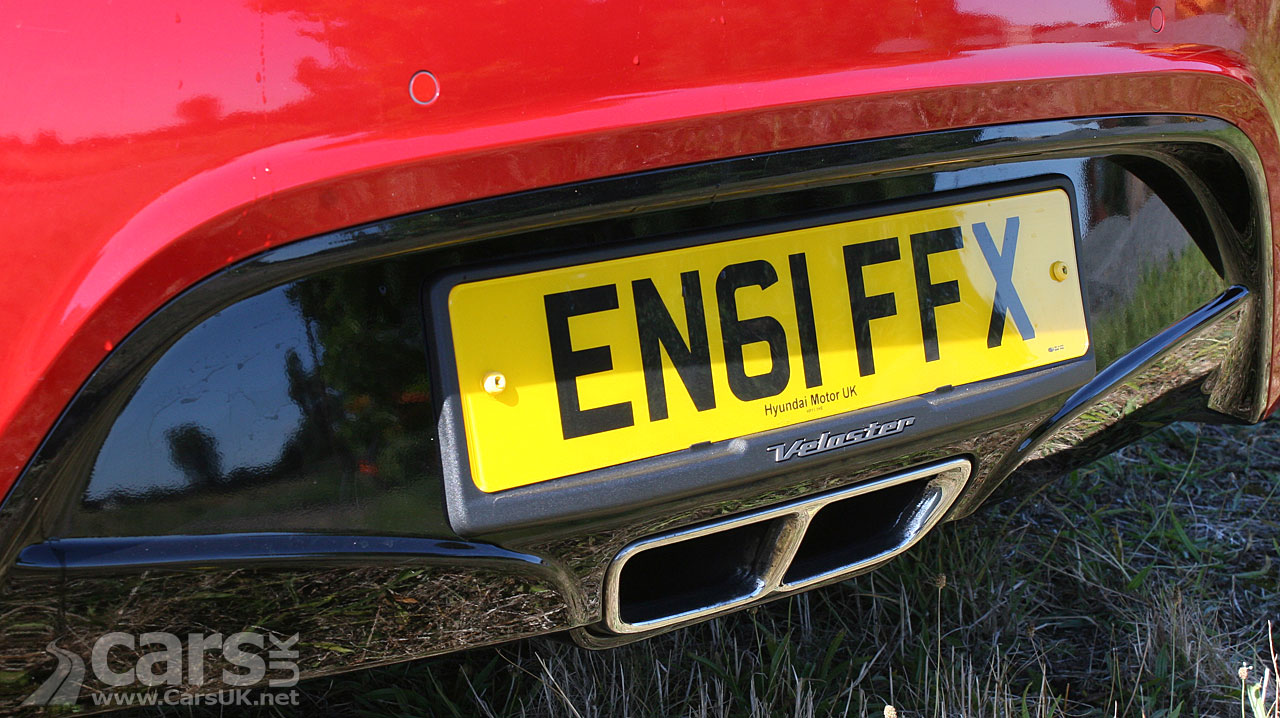 Hyundai Veloster Review: Sport 1.6 GDi (2012) | Cars UK