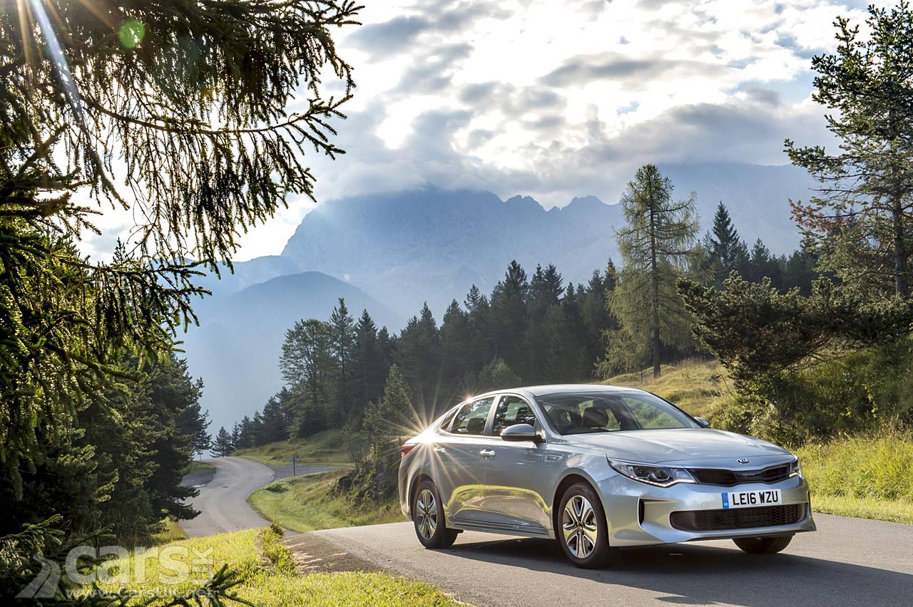 Kia Optima PHEV Plug-in Hybrid launches in the UK priced from £33,995 ...