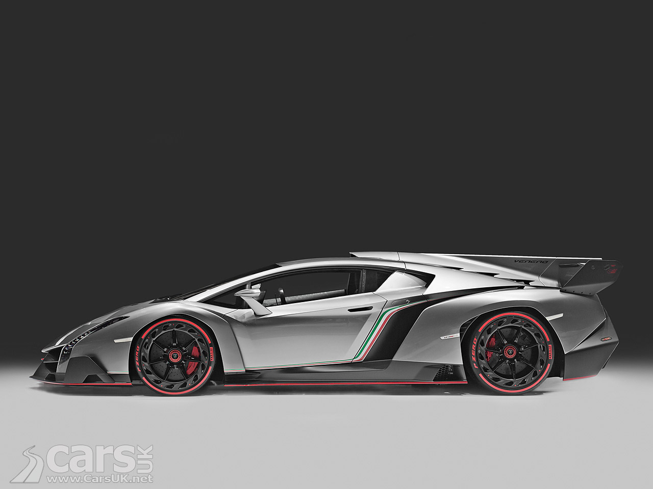 Lamborghini Veneno Roadster on the way | Cars UK