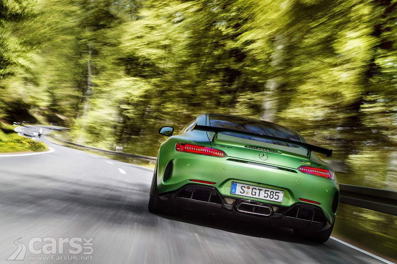 Mercedes-AMG GT R revealed - it's a BONKERS 577bhp track-focused AMG GT ...
