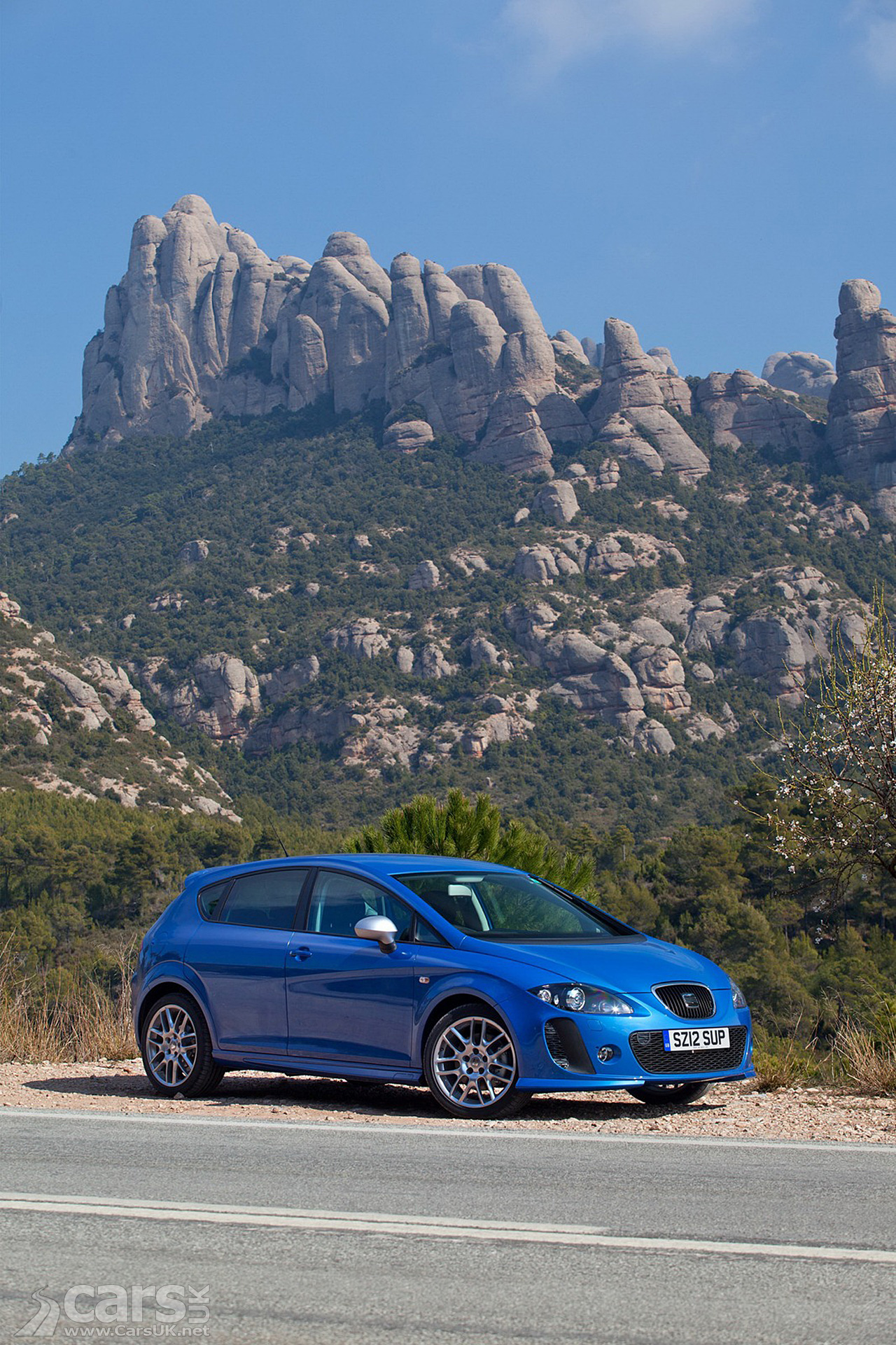 SEAT Leon FR+ Supercopa launches | Cars UK