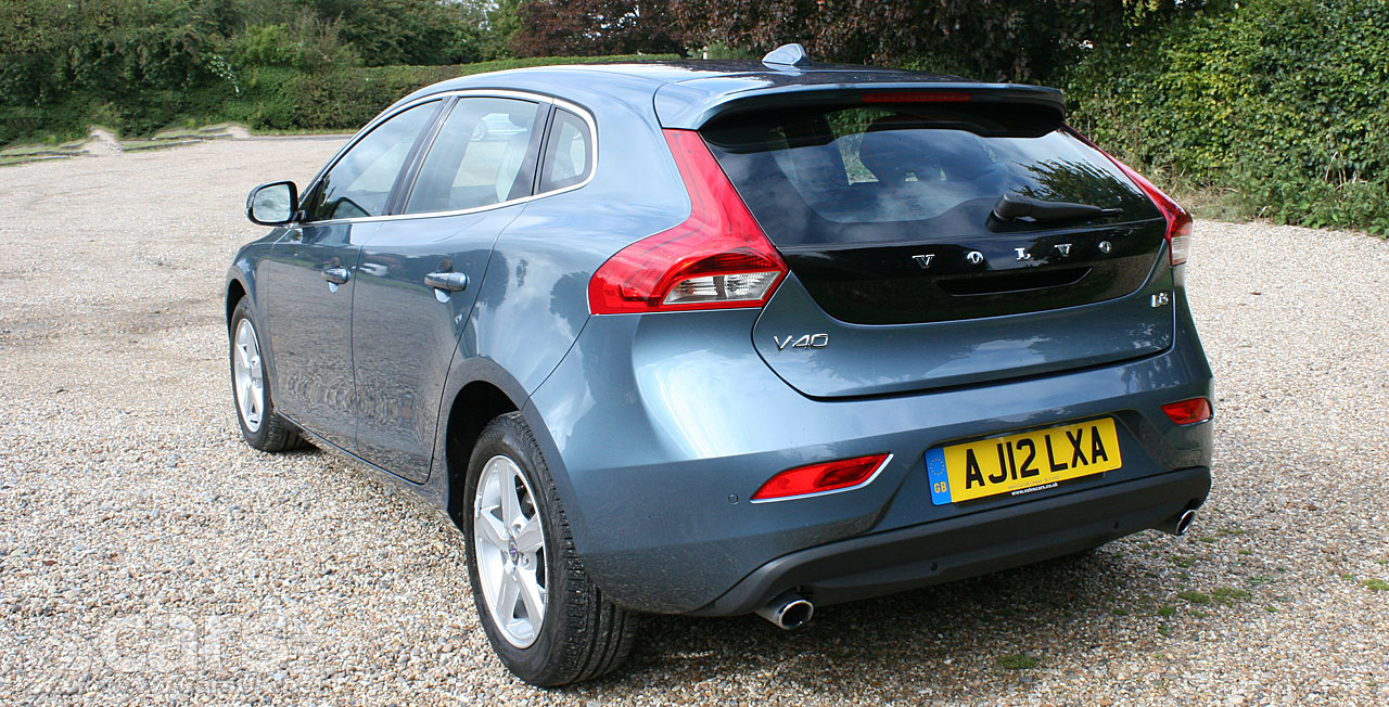 Volvo V40 Review: D3 SE Nav (2012) | Cars UK
