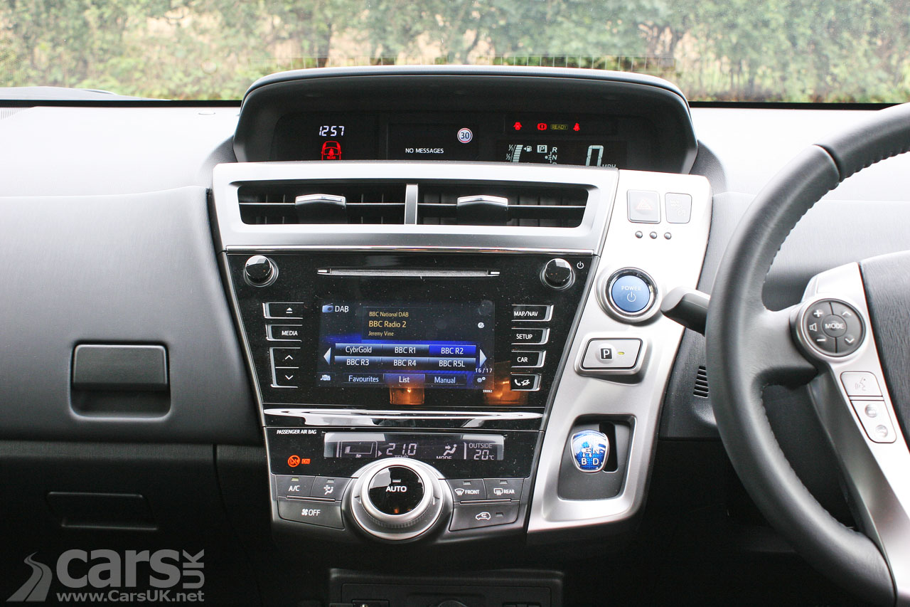 2018 Toyota Prius+ Excel Plus Review Photos | Cars UK