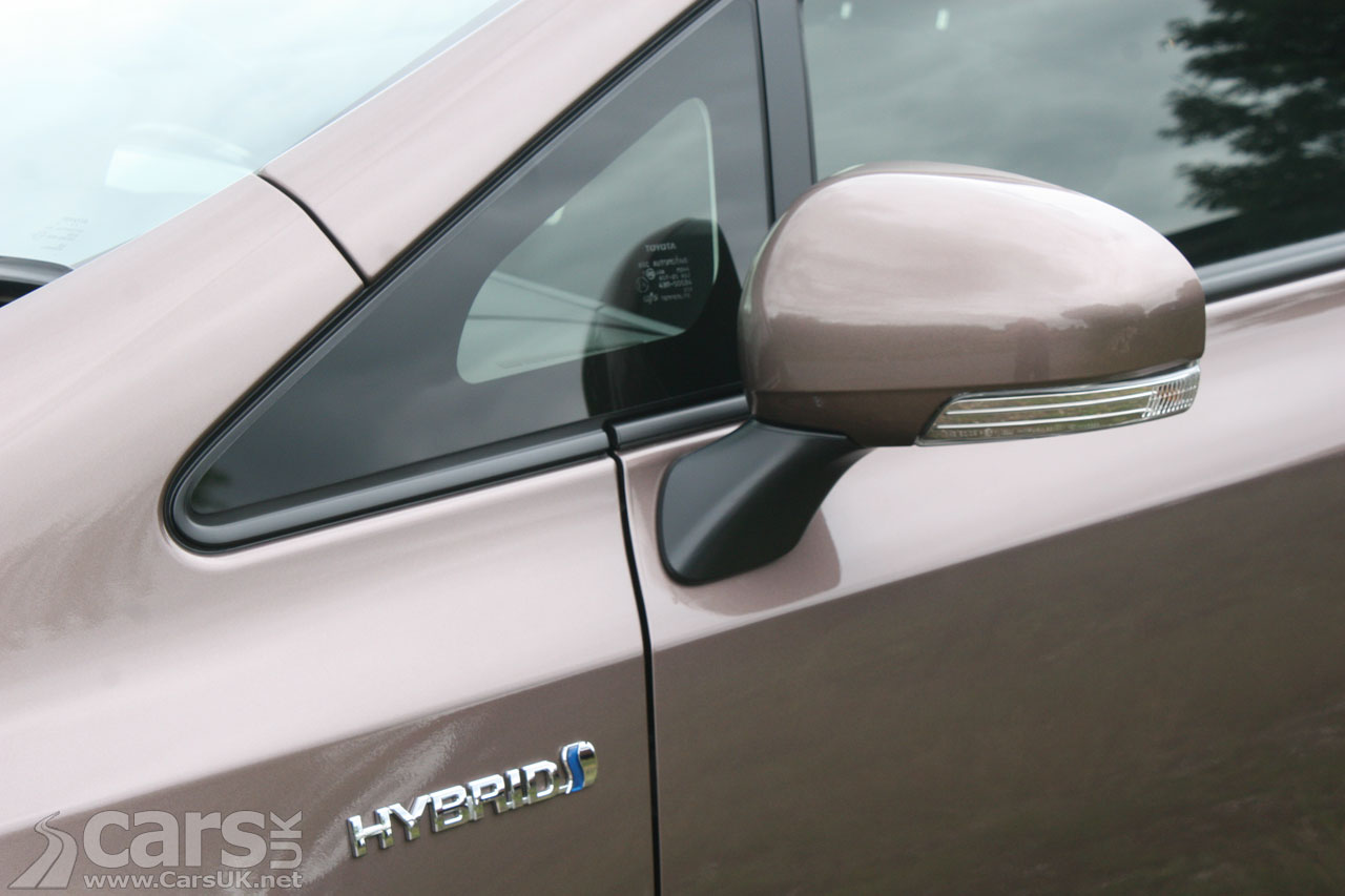 2018 Toyota Prius+ Excel Plus Review Photos | Cars UK
