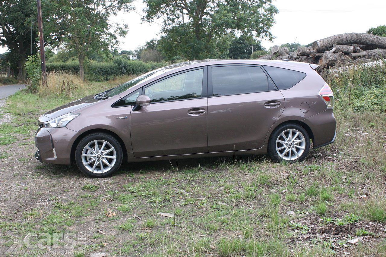 2018 Toyota Prius+ Excel Plus Review Photos | Cars UK